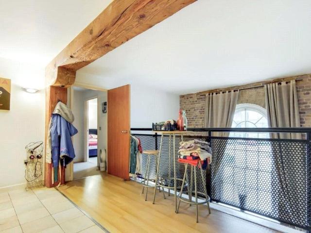 Apartment at Marlborough Road, Greater London