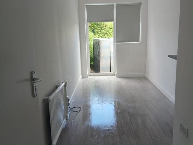 Apartment at Marmadon Road, Greater London