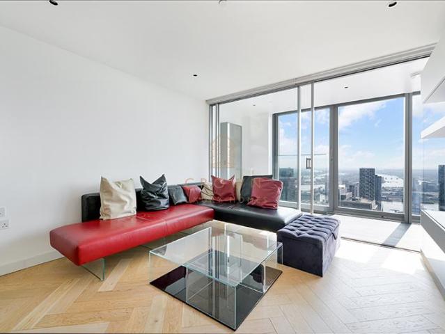 Apartment at Marsh Wall, Greater London