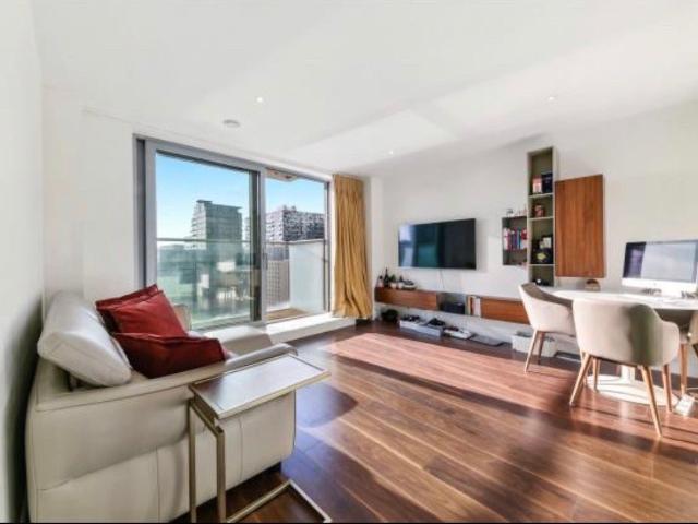 Apartment at Marsh Wall, Greater London