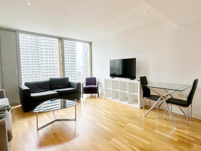 Apartment at Marsh Wall, Greater London