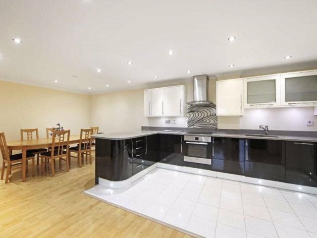 Apartment at Marsh Wall, Greater London