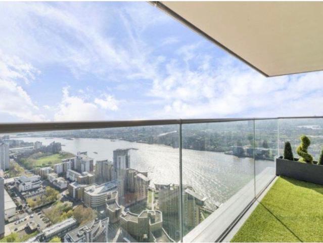Apartment at Marsh Wall, Greater London