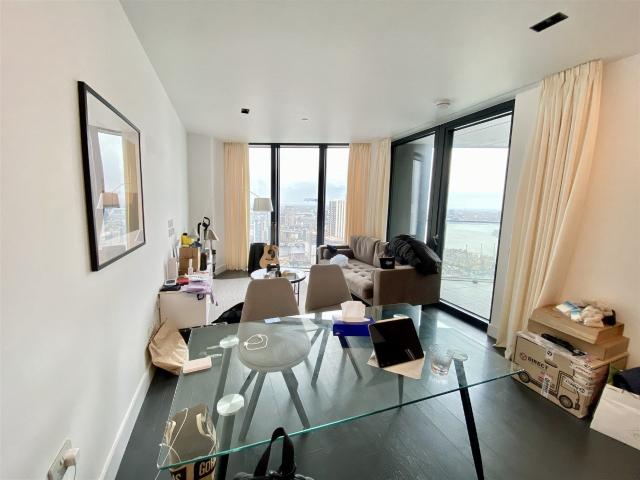 Apartment at Marsh Wall, Greater London