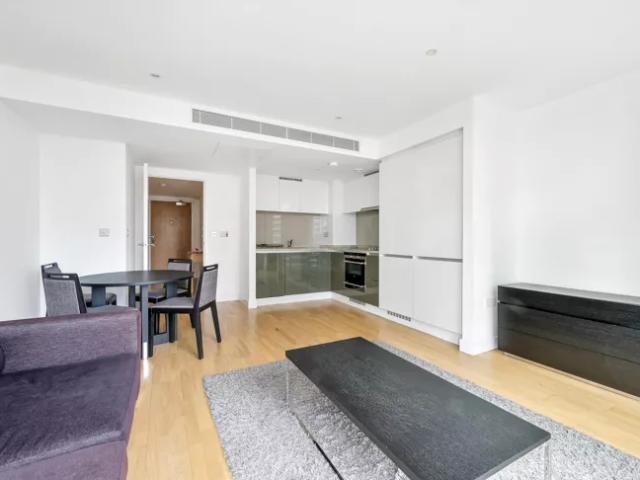 Apartment at Marsh Wall, Greater London
