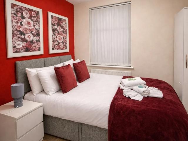Apartment at Marshfield Street, Newport