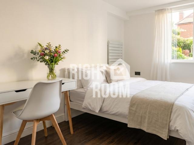 Apartment at Martaban Road, Greater London