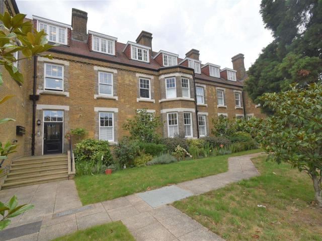 Apartment at Martin Drive, Dartford