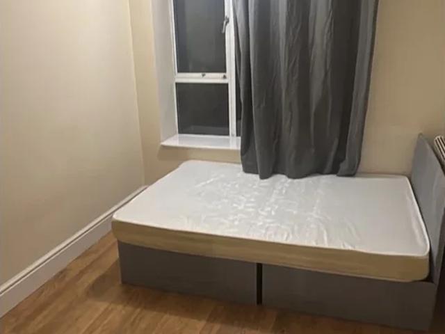 Apartment at Martindale Avenue, Greater London