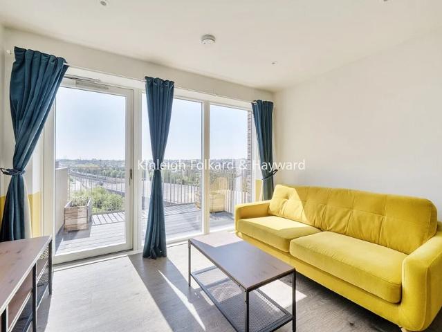 Apartment at Mary Neuner Road, Greater London