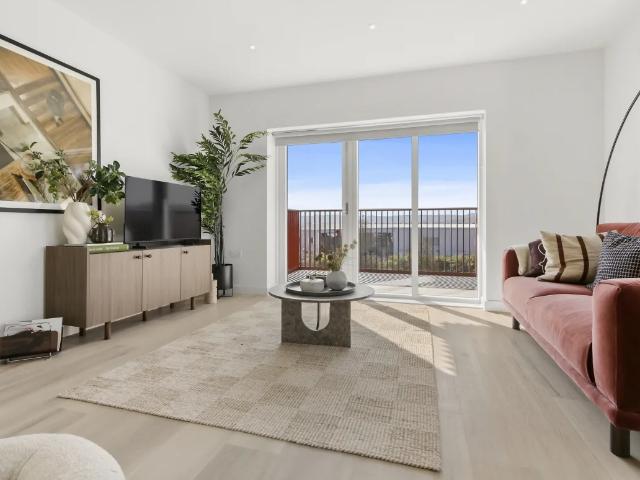 Apartment at Mary Neuner Road, Greater London