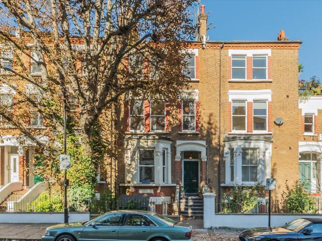 Apartment at Marylands Road, City of Westminster