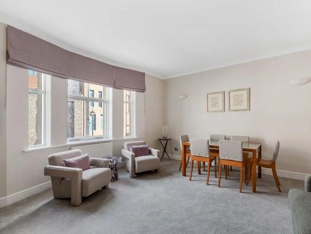 Apartment at Marylebone Lane, City of Westminster