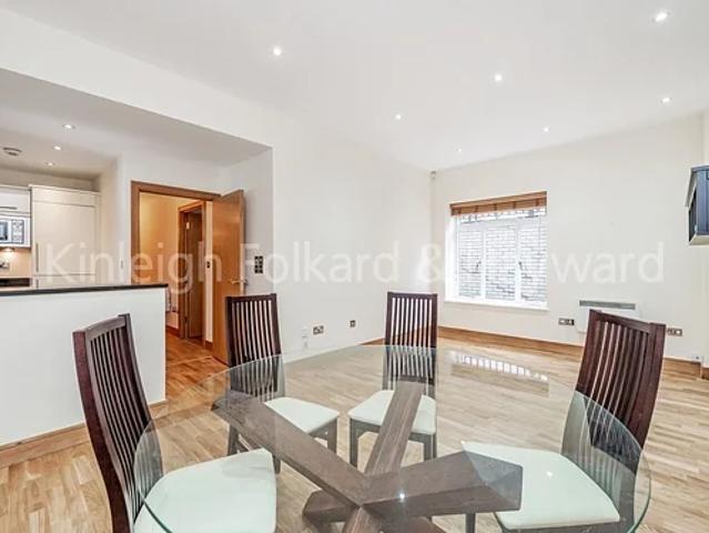 Apartment at Marylebone Road, City of Westminster