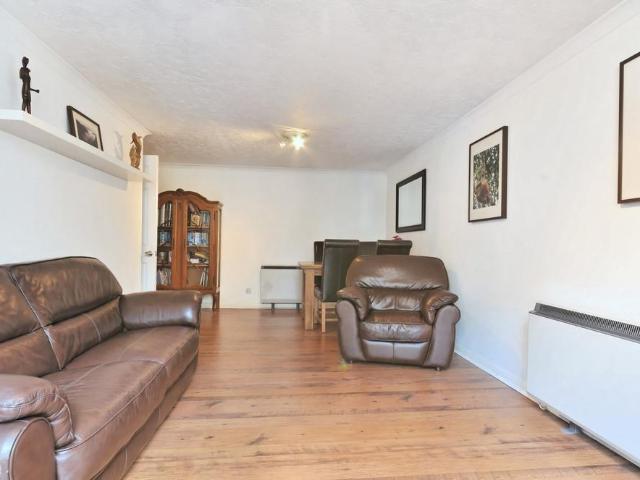Apartment at Marylebone Road, City of Westminster