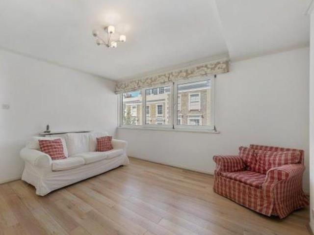 Apartment at Marylebone Road, City of Westminster