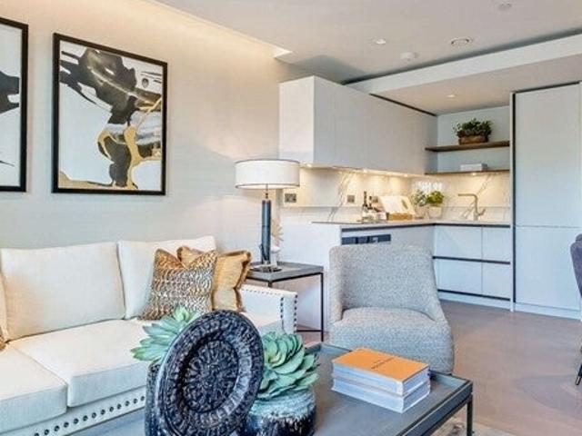 Apartment at Marylebone Road, City of Westminster