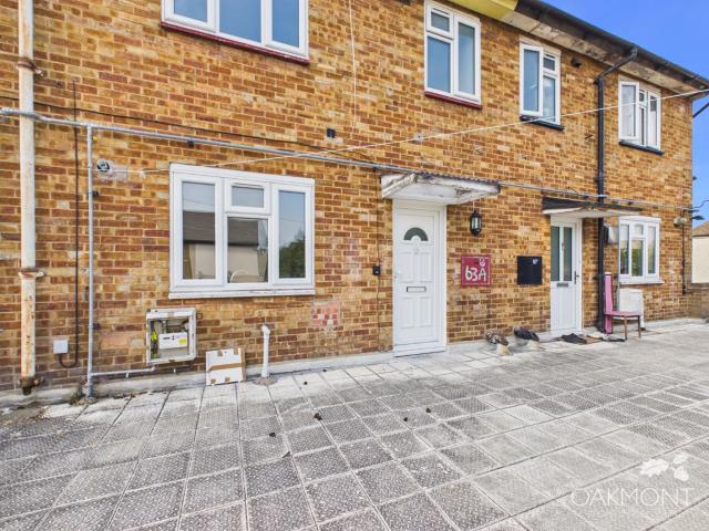 Apartment at Masefield Crescent, Greater London