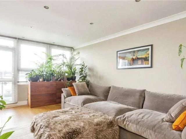 Apartment at Maskelyne Close, Greater London
