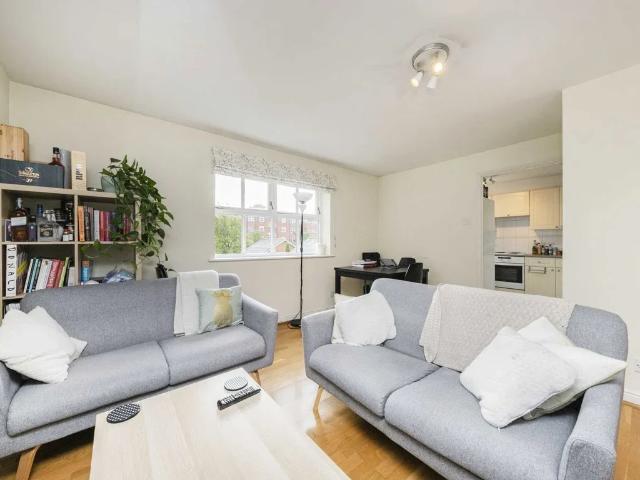 Apartment at Massingberd Way, Greater London