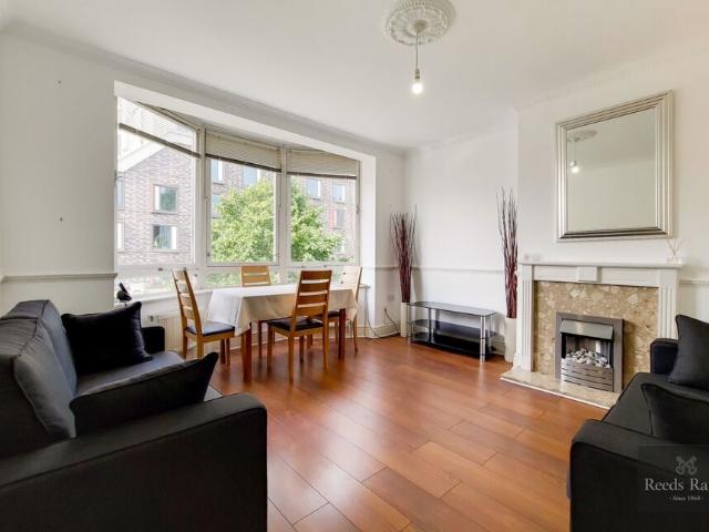 Apartment at McAuley Close, Greater London