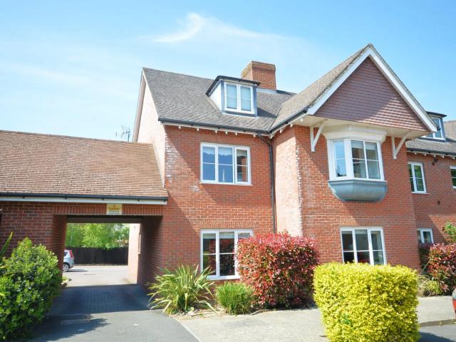 Apartment at Mcindoe Drive, Wendover