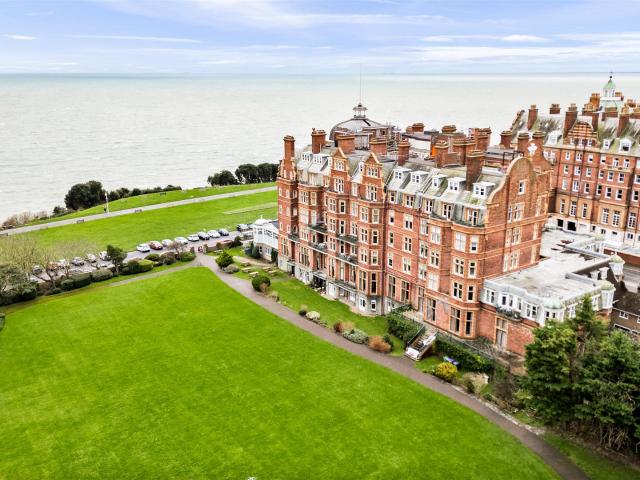 Apartment at Metropole Road East, Folkestone and Hythe District