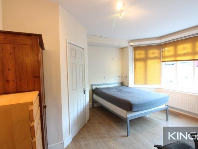 Apartment at Mead Crescent, Southampton