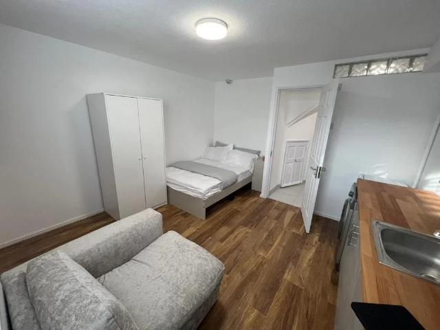 Apartment at Meadow Close, Greater London
