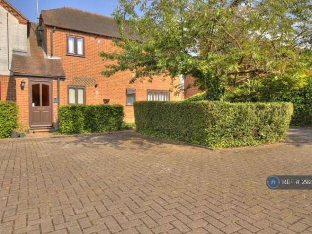 Apartment at Meadow Lane, Pangbourne
