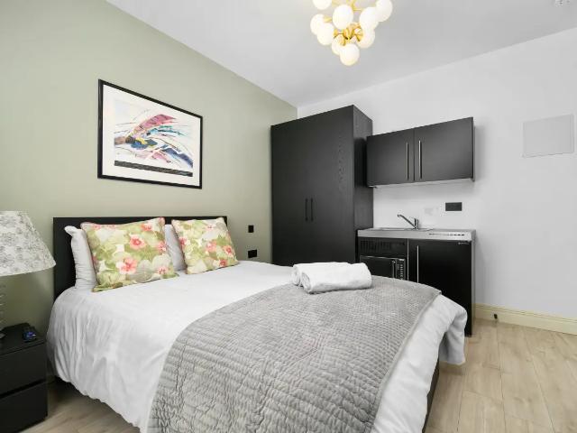 Apartment at Meadow Place, Greater London