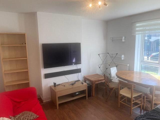 Apartment at Meadow Road, Greater London