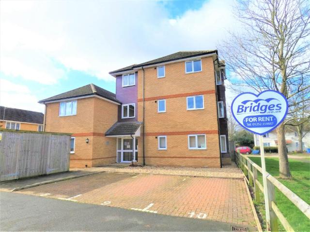 Apartment at Meadow Road, Rushmoor