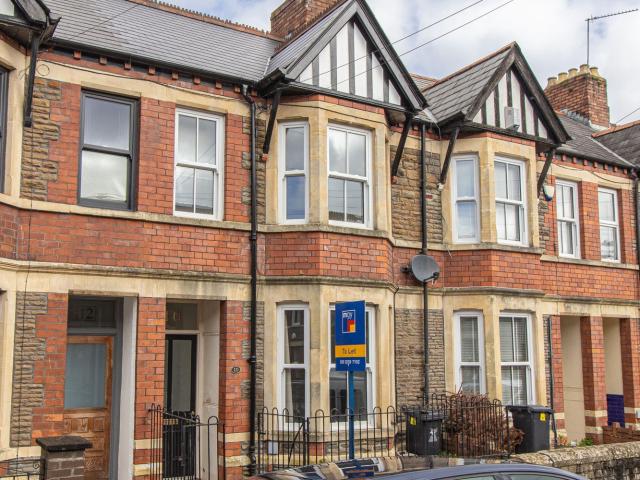 Apartment at Meadow Street, Cardiff