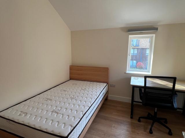 Apartment at Meadowside, Greater London