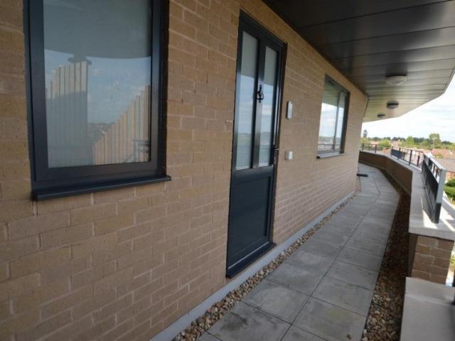 Apartment at Meadfield Road, Slough