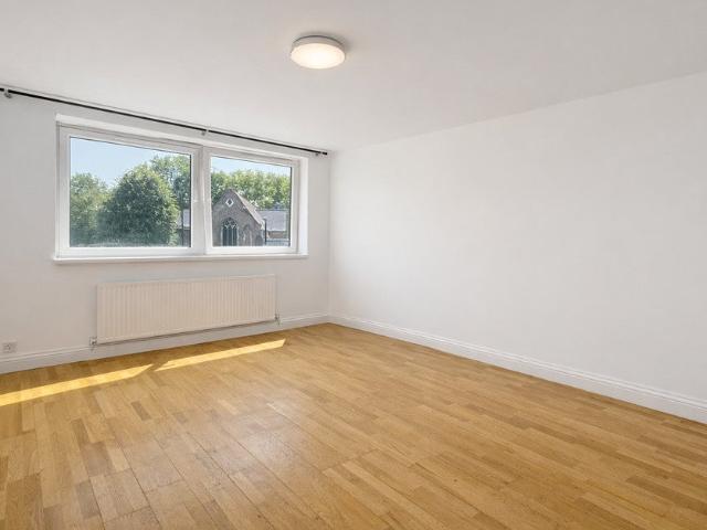 Apartment at Medfield Street, Greater London