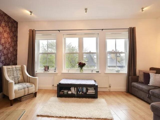 Apartment at Melbourne Grove, Greater London
