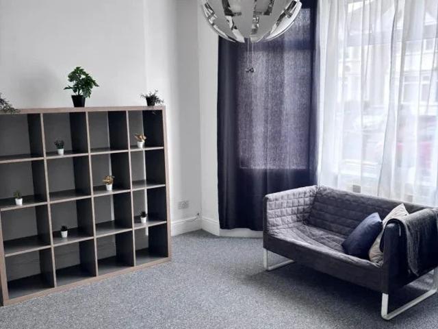 Apartment at Melfort Road, Greater London