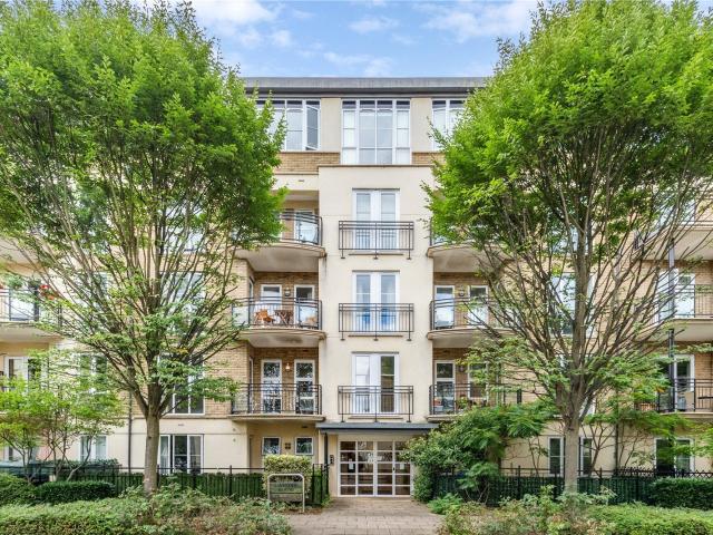 Apartment at Melliss Avenue, Greater London