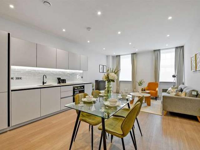 Apartment at Memorial Avenue, Slough