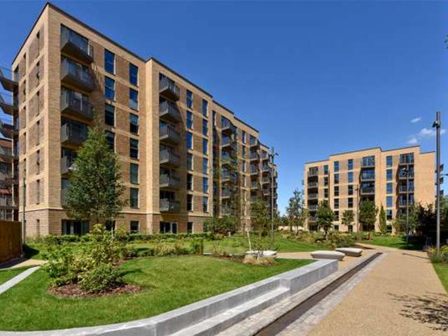 Apartment at Memorial Avenue, Slough