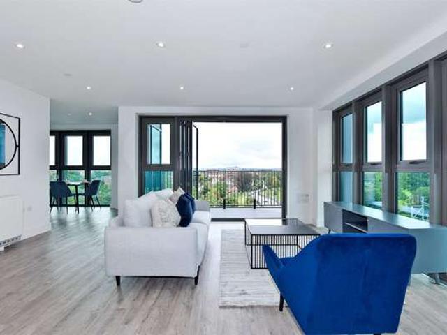 Apartment at Memorial Avenue, Slough