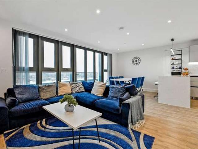 Apartment at Memorial Avenue, Slough