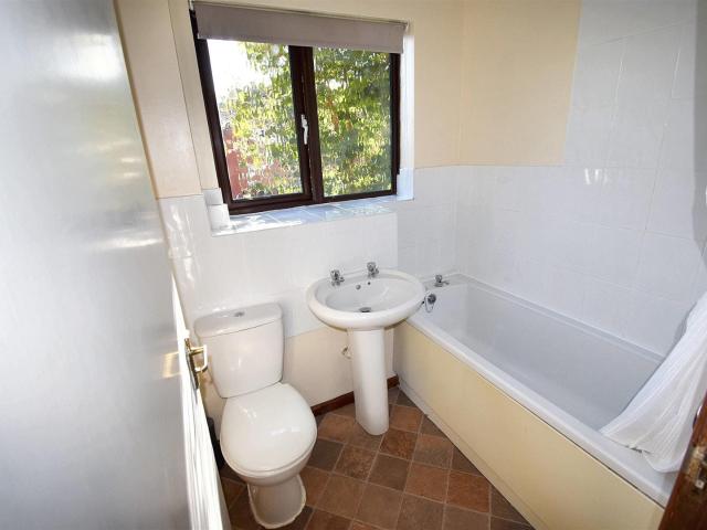 Apartment at Mendelssohn Grove, Milton Keynes