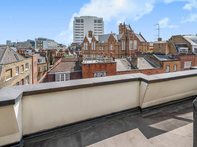 Apartment at Mercer Street, Greater London