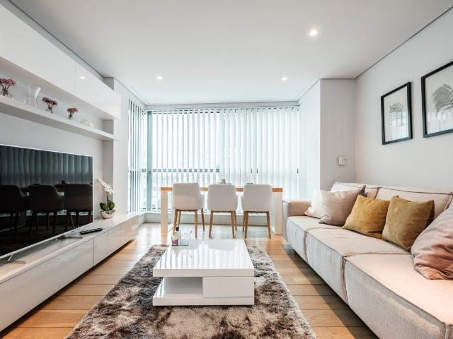 Apartment at Merchant Square, City of Westminster