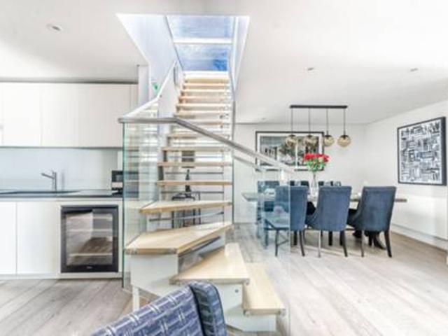 Apartment at Merchant Square, City of Westminster