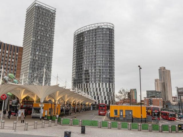 Apartment at Meridian Square, Greater London