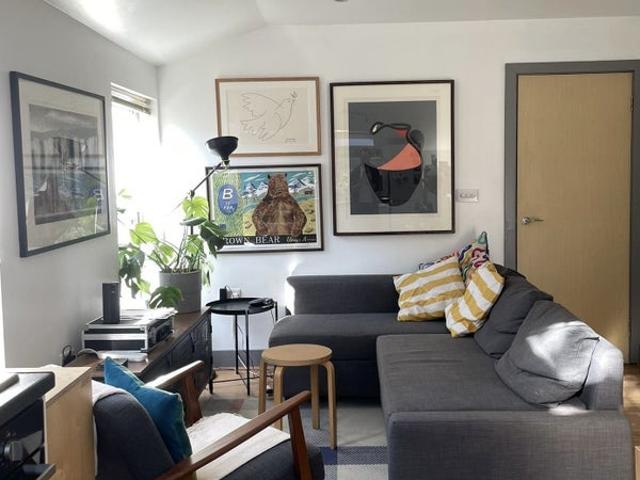 Room at Merton Road, Greater London